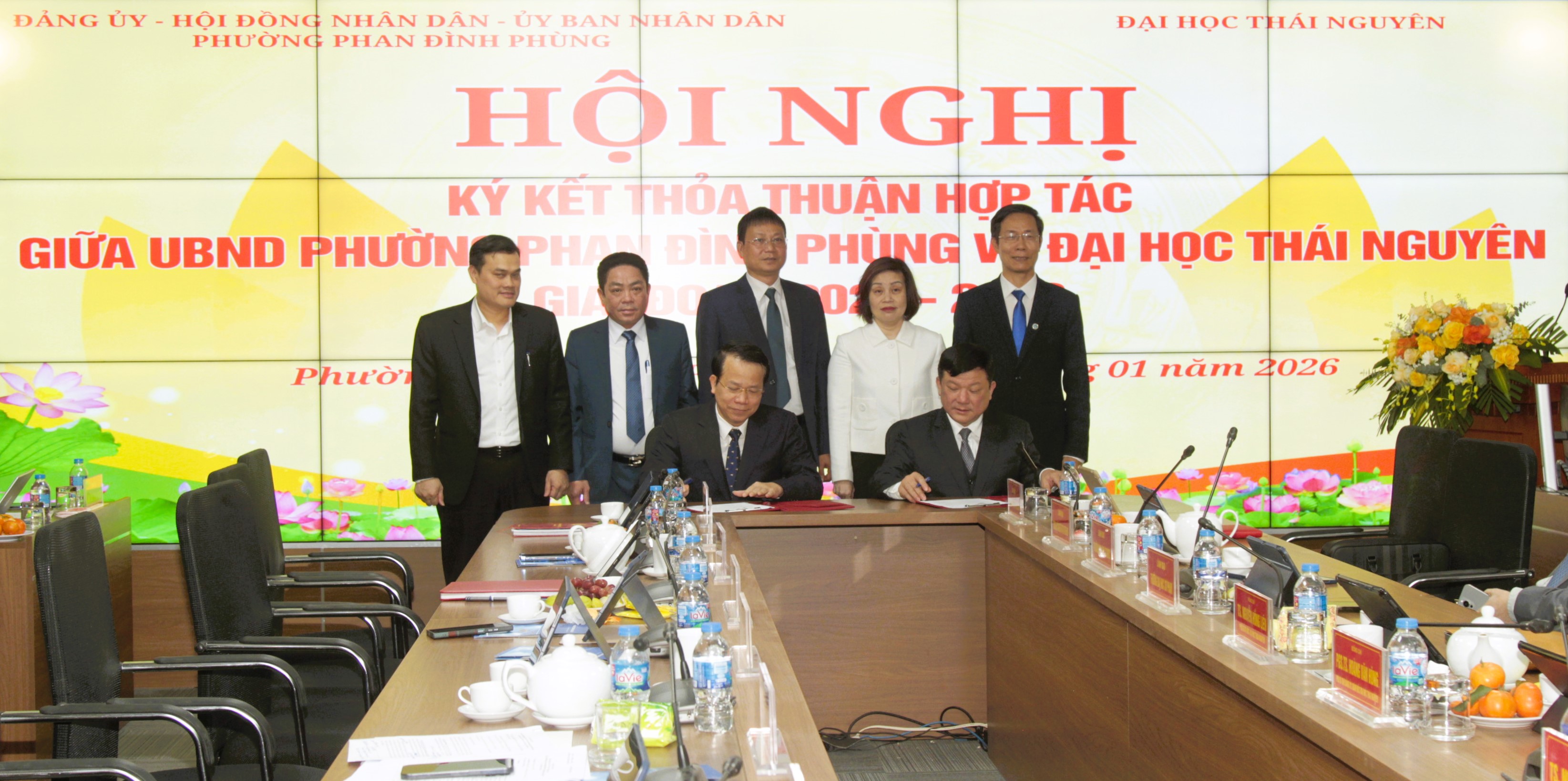 Đại học Thái Nguyên và UBND phường Phan Đình Phùng ký kết thỏa thuận ...